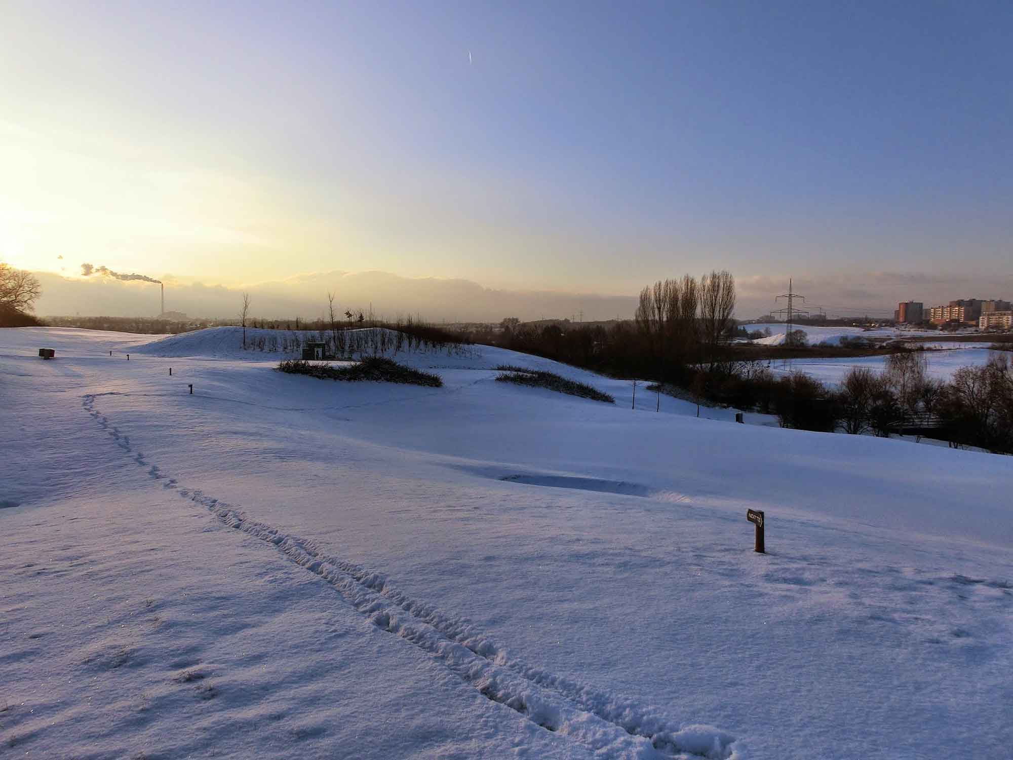 Fotogalerie: zima na golfu – Golf Resort Black Bridge v Praze